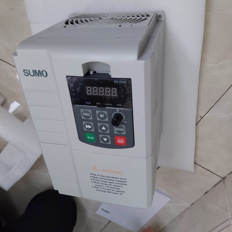 Biến Tần Inverter Sumo Vào 1P 220VAC Ra 1P 220VAC 4.0kW Sumo SU200-004G-1