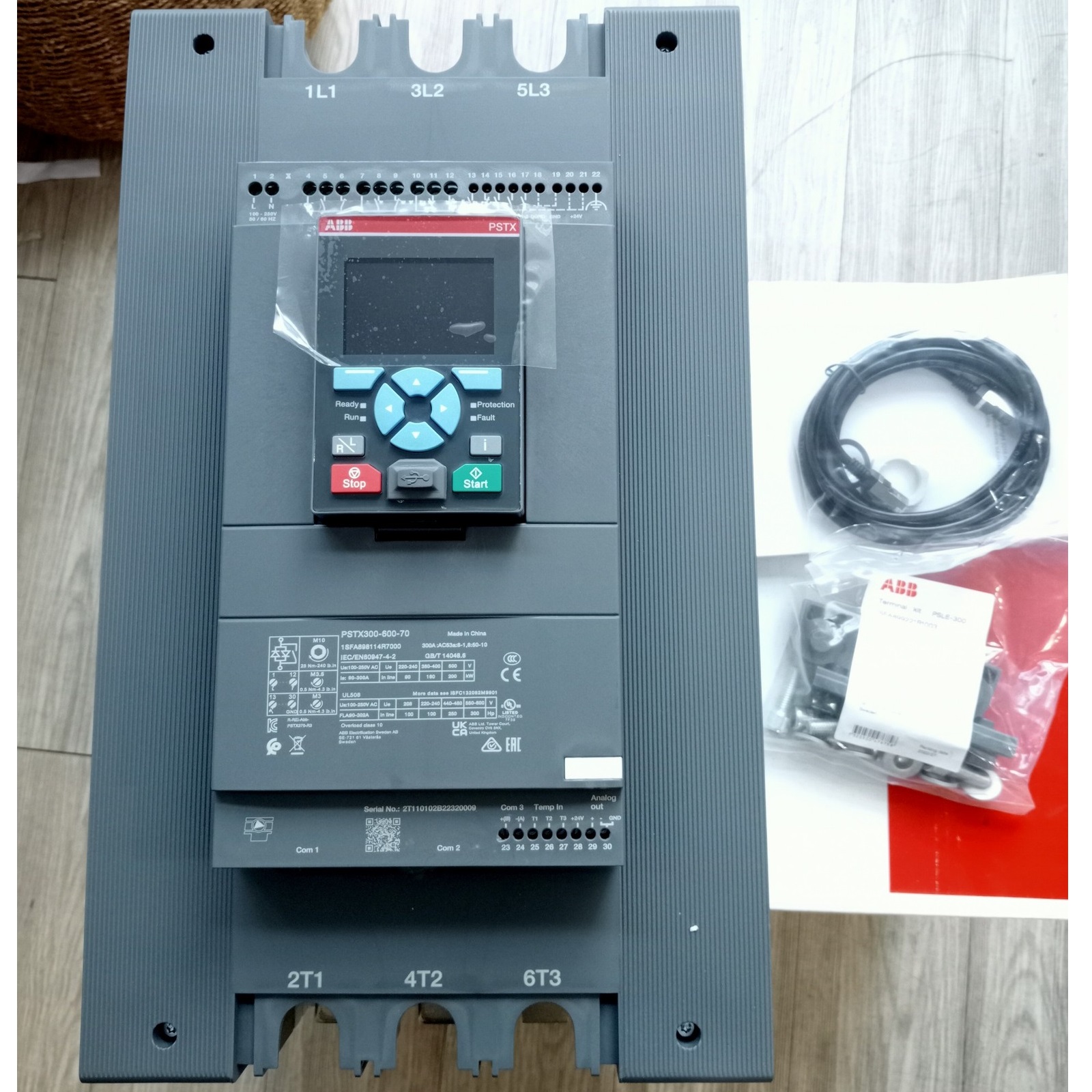 Đại Lý Khởi Động Mềm Softstarter ABB 160kW 1SFA898114R7000 PSTX300-600-70